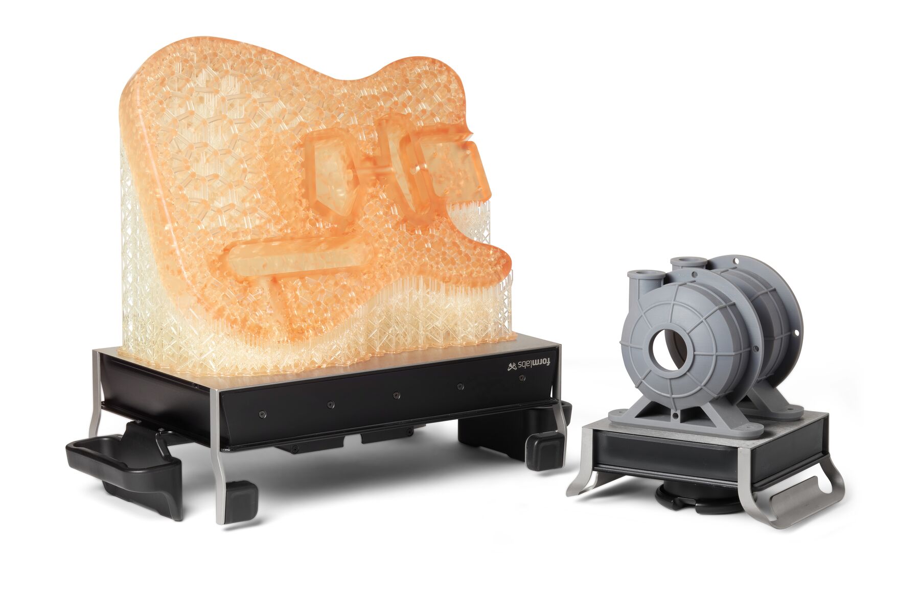 Neue Build Platform 2L vereinfacht das Ablösen von Teilen mit dem Form ...